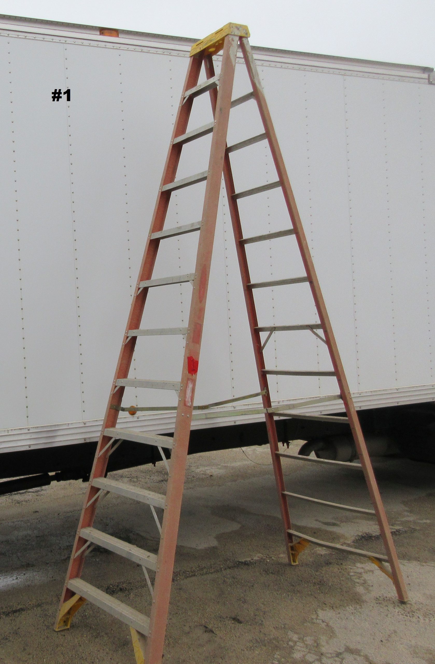 Step Ladders - Used - Welter Storage