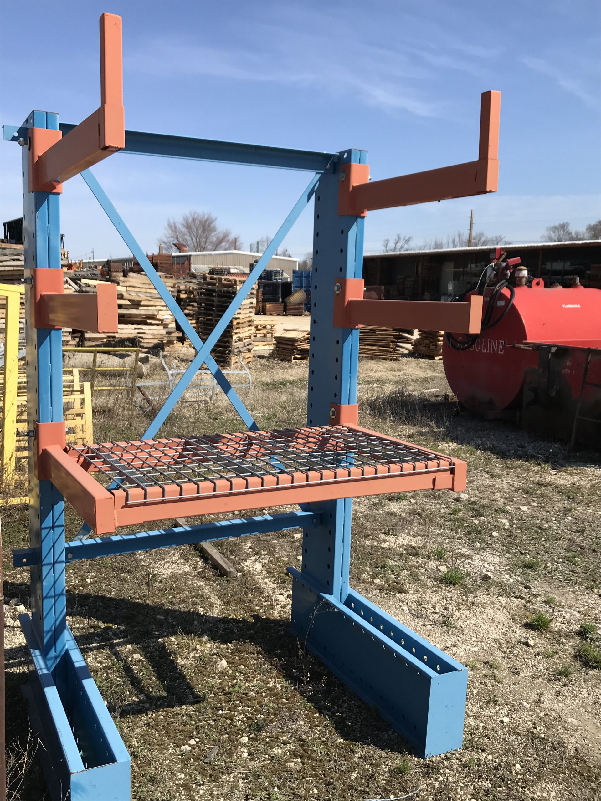 Prest Cantilever rack from a trade show - full side view - 4-10-20 ...